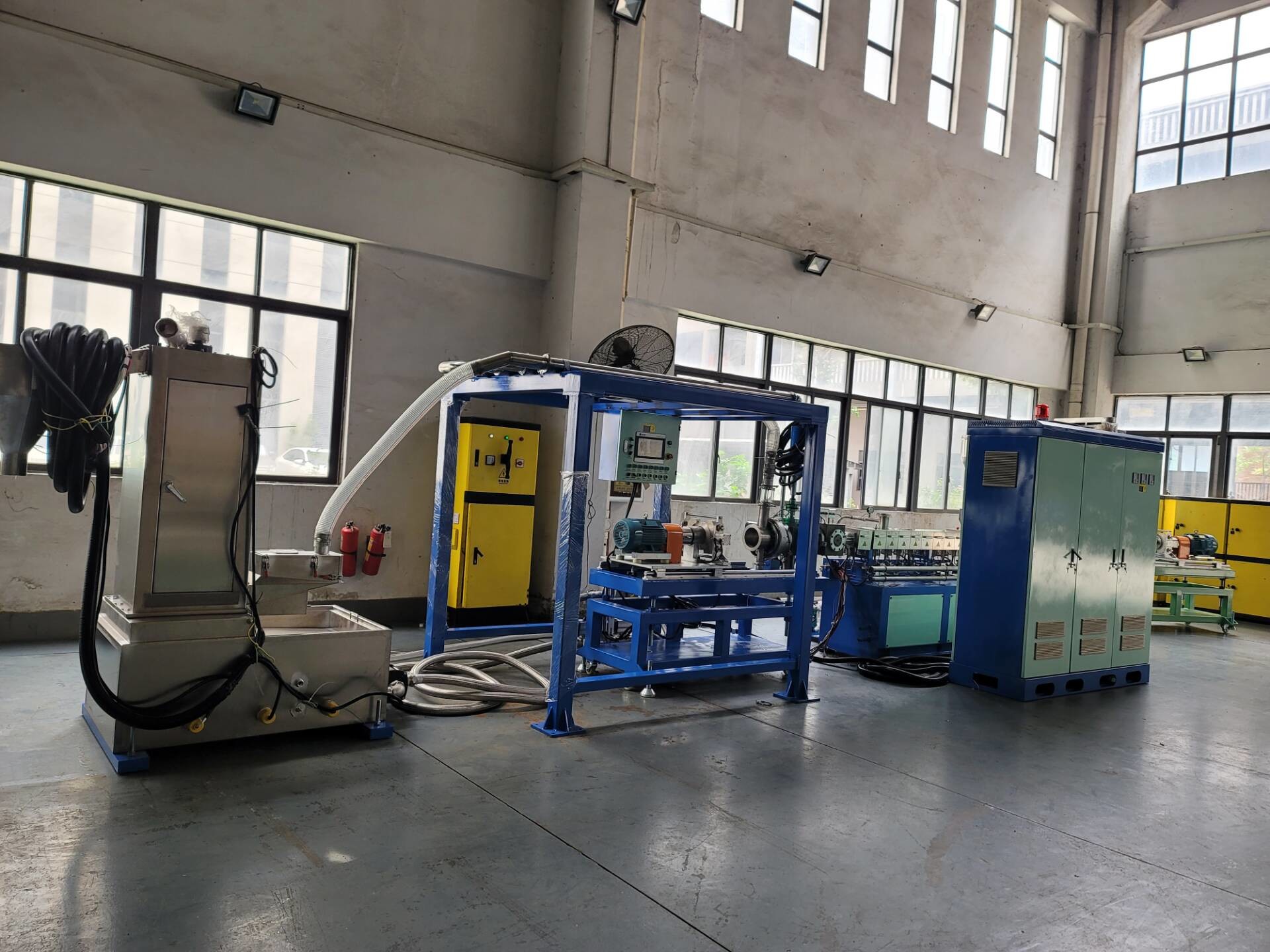 EVA / TPR / TPE / TPV /TPU Twin Screw Compounding Extruder with ...